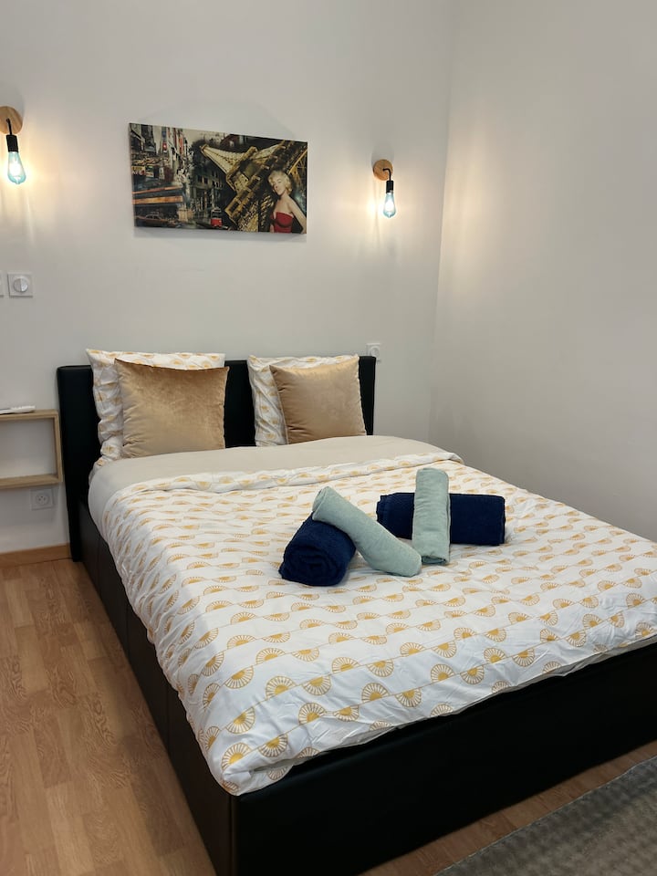 Centre Ville, T2 + Parking Privé Inclus - Cavaillon