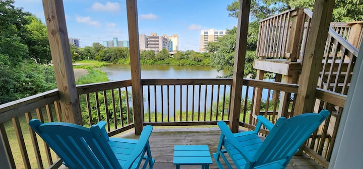 2br 2ba Beach Condo Pet Friendly - Virginia Beach, VA