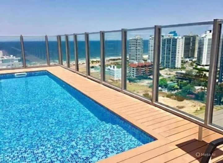 Beautiful 2.5 Room Apart-beach Service And Garage - Uruguay