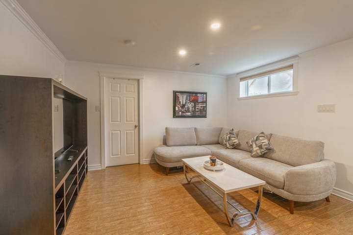 Charming 1-bedroom Retreat - Gatineau