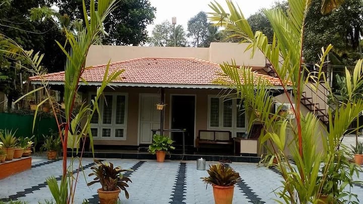 Lake View Villa @ Tvm - Kovalam