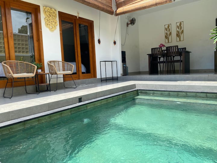 Villa Lestari 
By Mentaripro - Singaraja