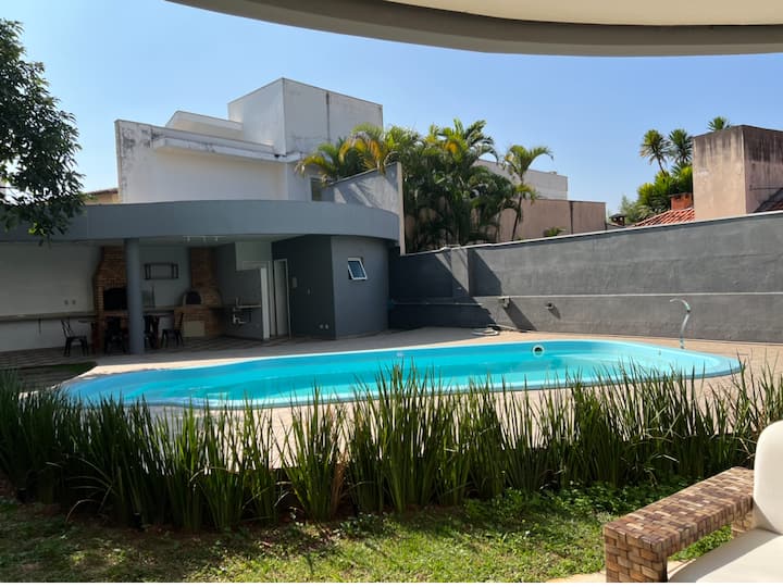 Casa C/ Piscina E 4 Suítes - Cotia