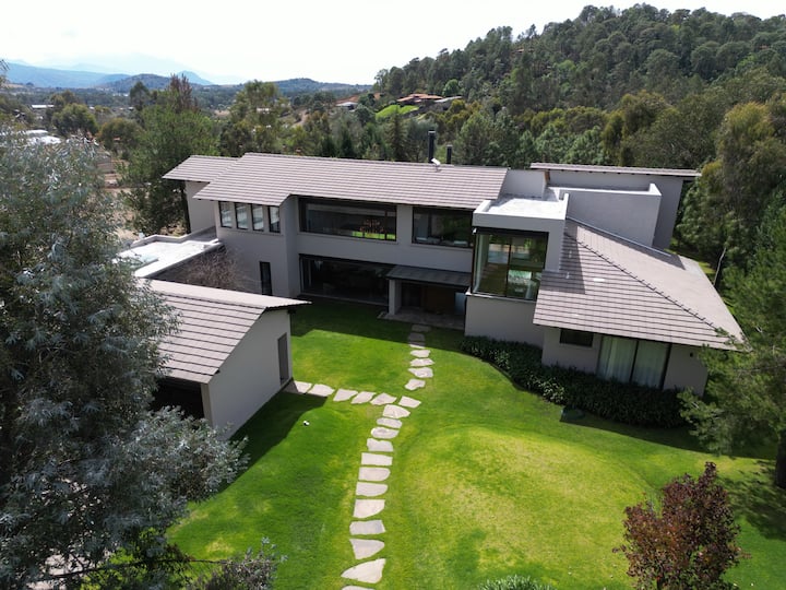 Hacienda Balam: Residencia Con Canchas Deportivas - Tapalpa