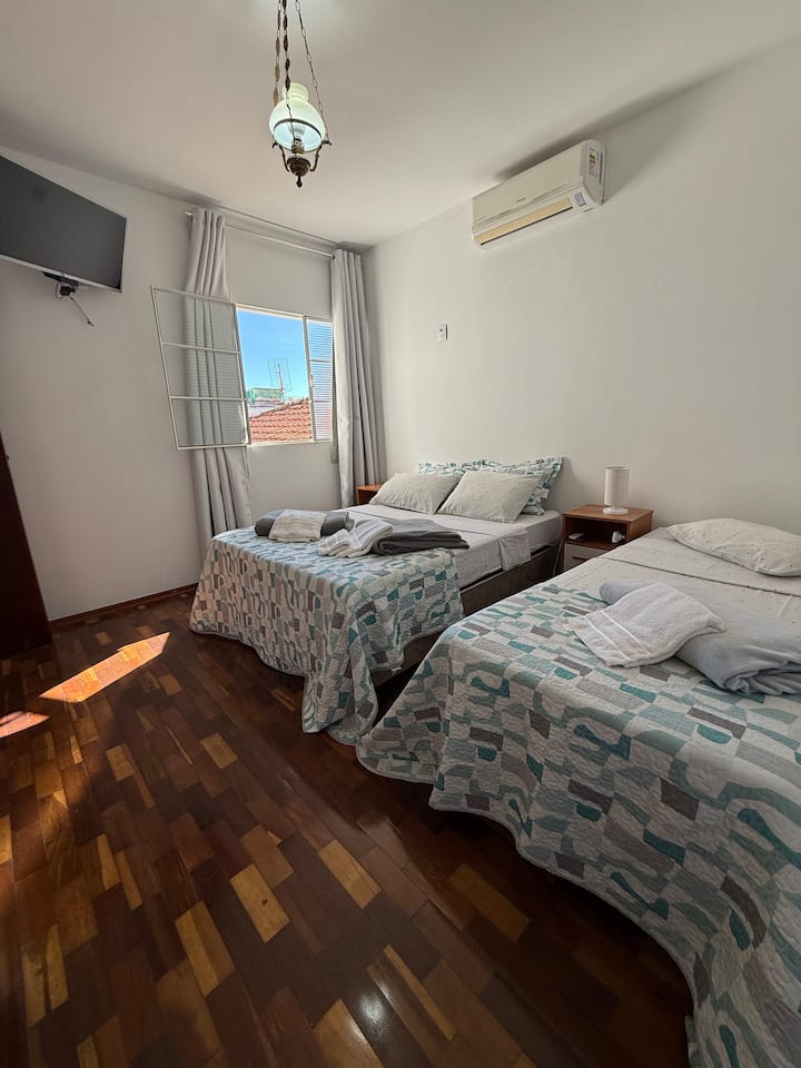 Quarto Privativo Para 3 Com Ar - Botucatu