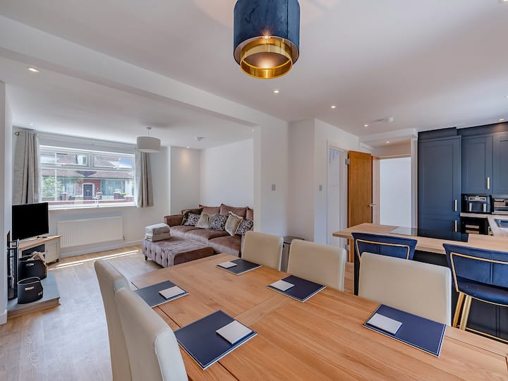 Harold House - Deal