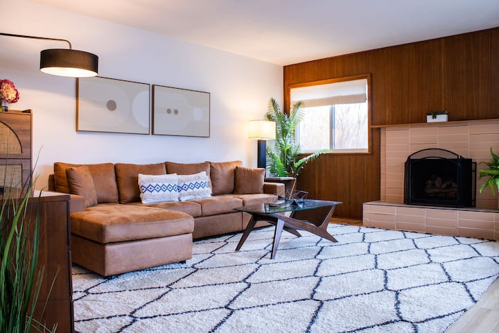 Boutique Style 
1956-mcm With Hot Tub In Se Boise! - Boise, ID
