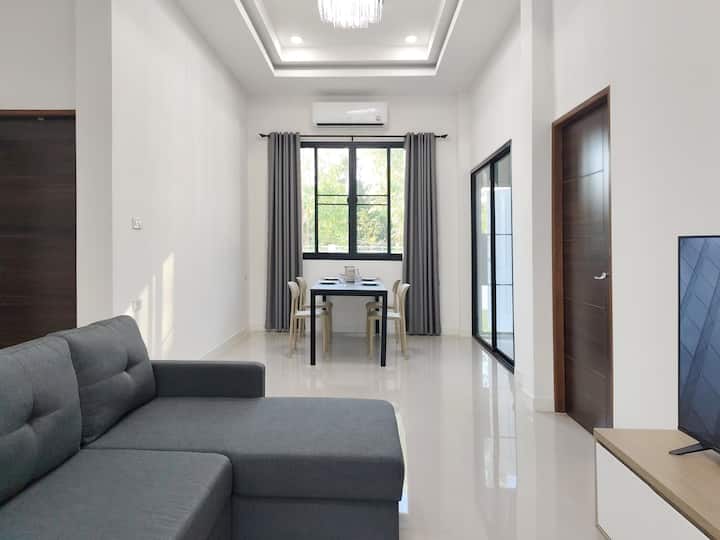 Private 3br House With Garden & Canal For Longstay - Khon Kaen