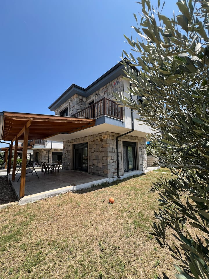 Villa- Tatil Evi - Karaburun