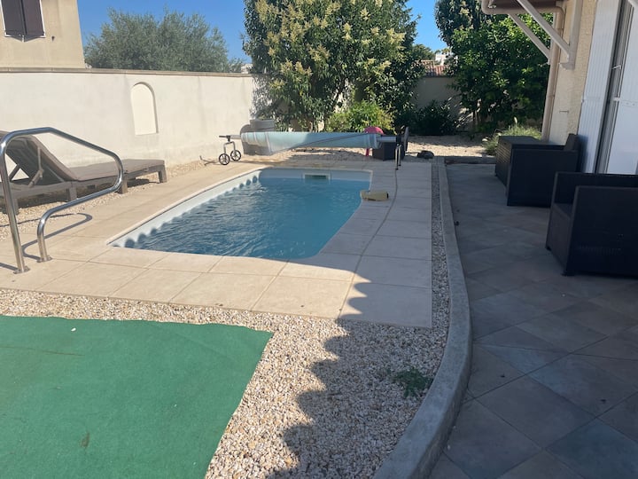 Maison Familiale Avec Piscine - ベジエ