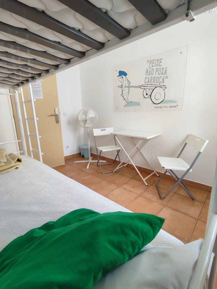 2 Mixed Dorm - Lagos