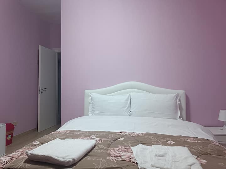 Room Number 6 - Venecia