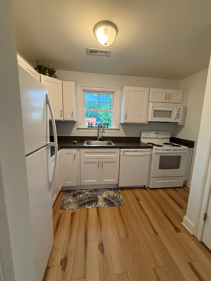 Cozy Apartment Near Hospitals, Uva, Downtown - Charlottesville, VA