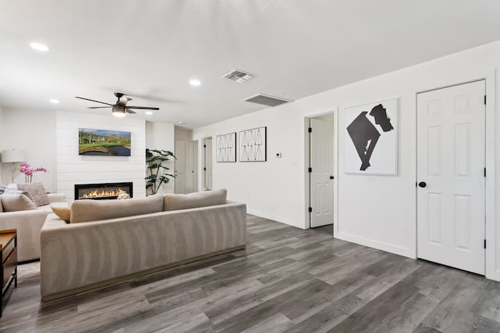 Old Town Home With Private Backyard - Tempe, AZ