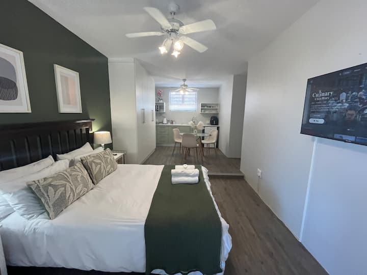 Nahoon View, Suite 2 - East London