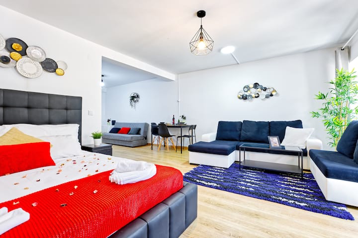 Big Flat In The Center - Lisbon
