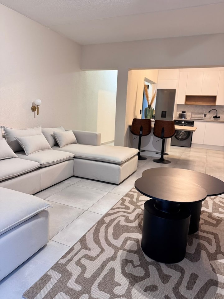 Elegant Sandton Pad - Sandton