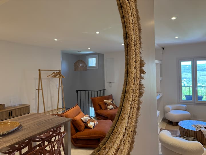 Maison De Village Atypique Rénovée - Draguignan