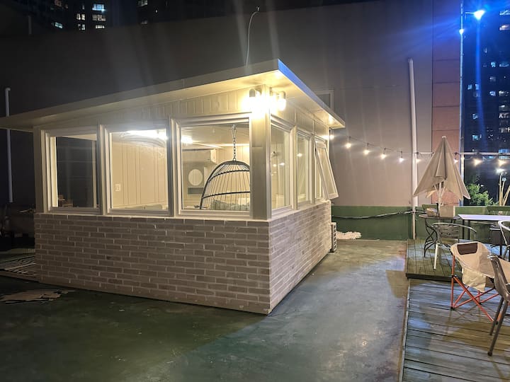 Roa Awesome Rooftop 1+1 Room - Myeong-dong