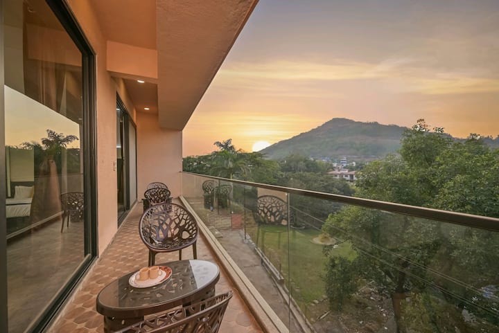 Stay Vacation Aura Hill View Villa - Lonavla