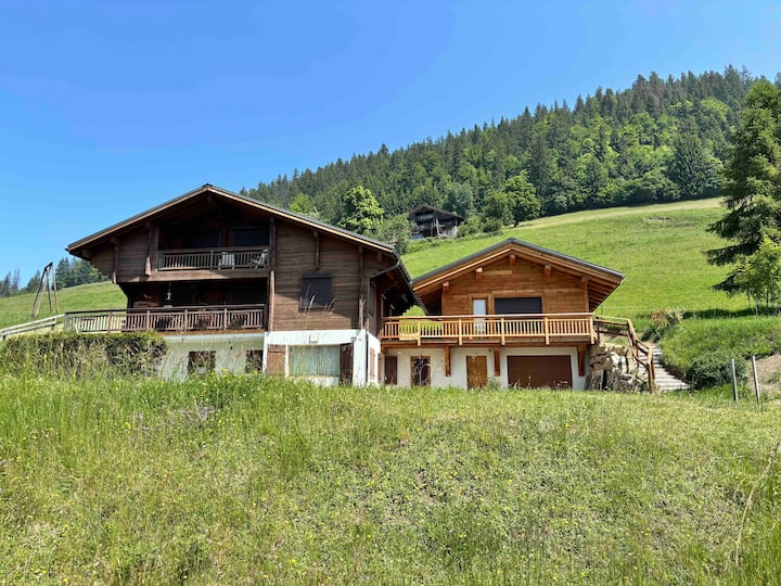 Family Chalet With Great Views - Crest-Voland