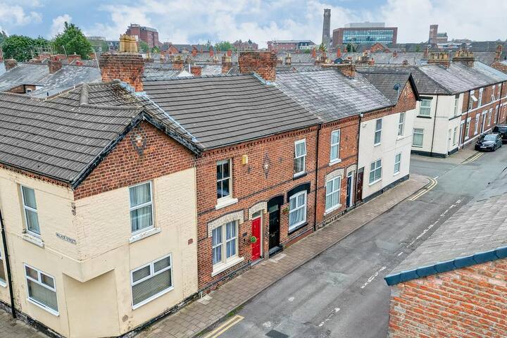 Elegant Victorian 3-bedroom Home – Sleeps 8 - Tarporley