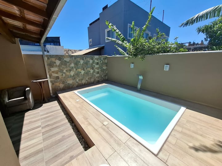Casa Com Piscina Privativa – Perequê - Pôrto Belo