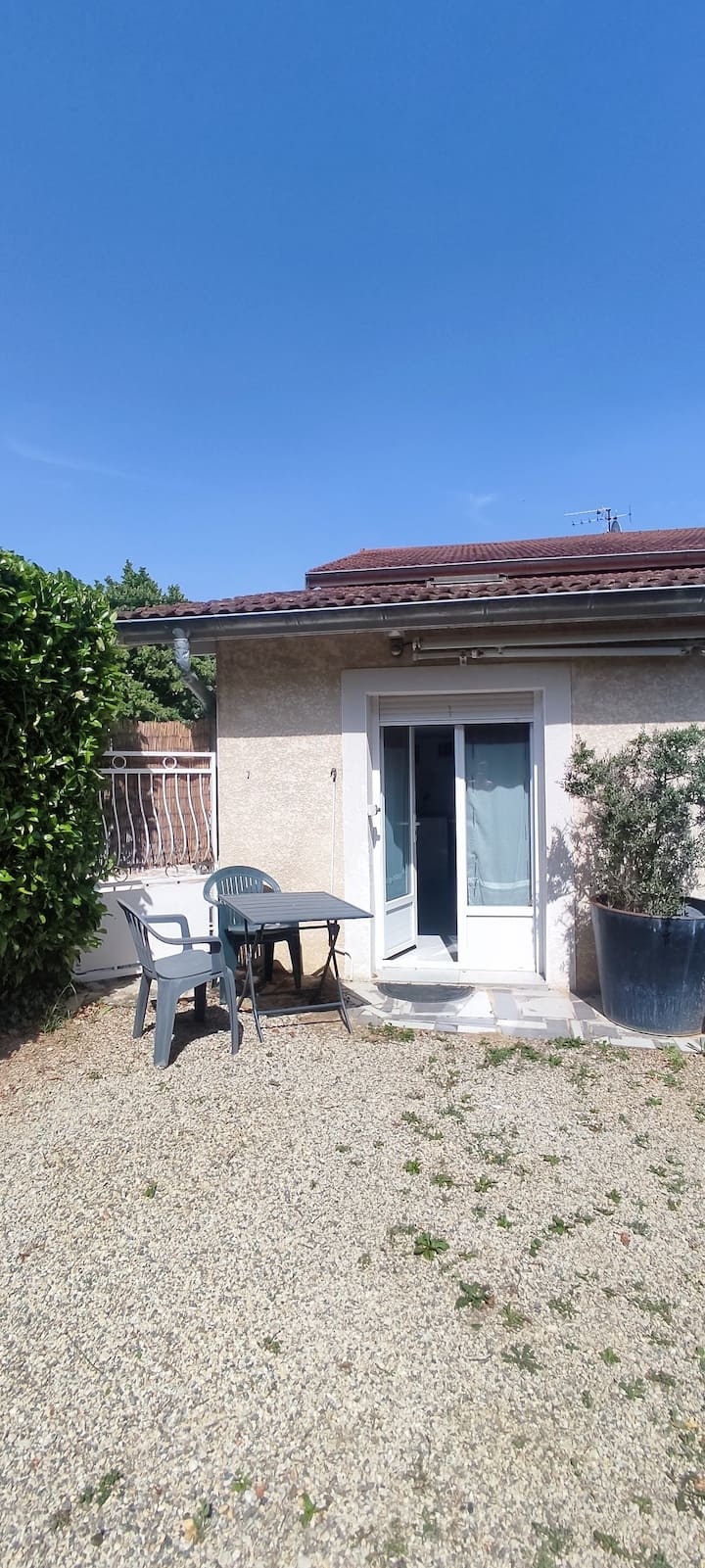 Studio Cosy Et Calme Avec Mezzanine,
60 Euros/nuit - Brignais