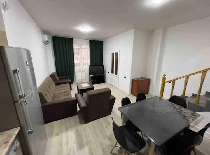Entire House In The City Center - Armenia