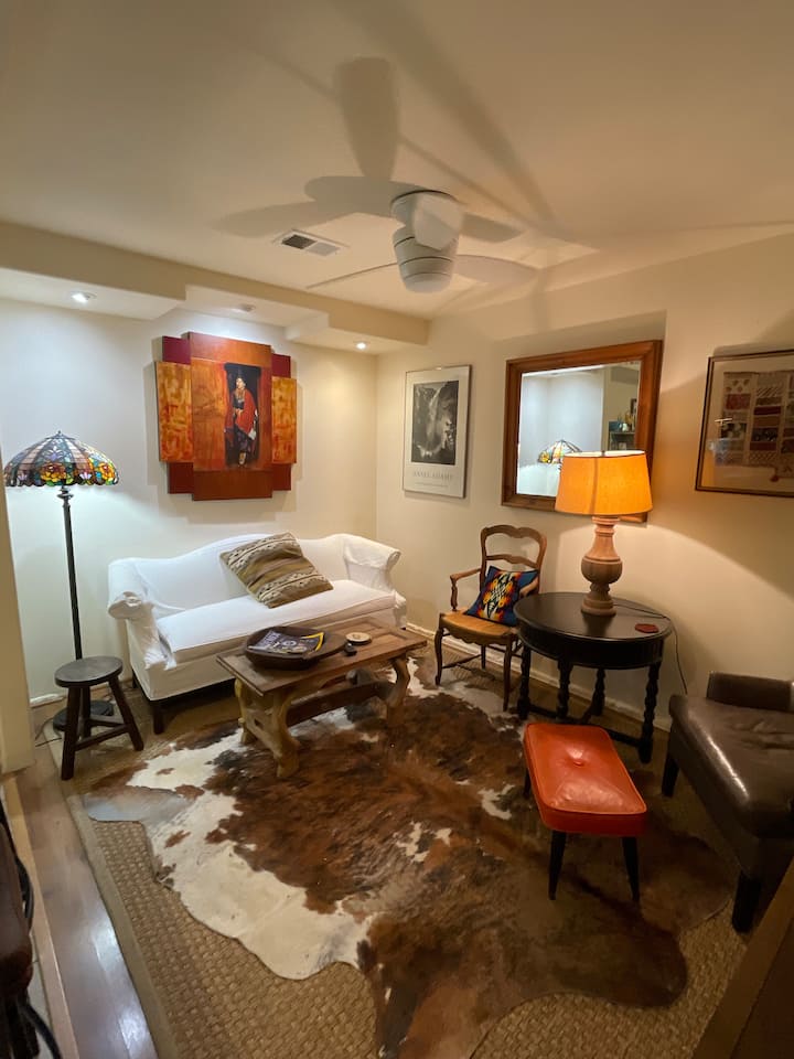 Cozy Guesthouse Retreat - Phoenix, AZ