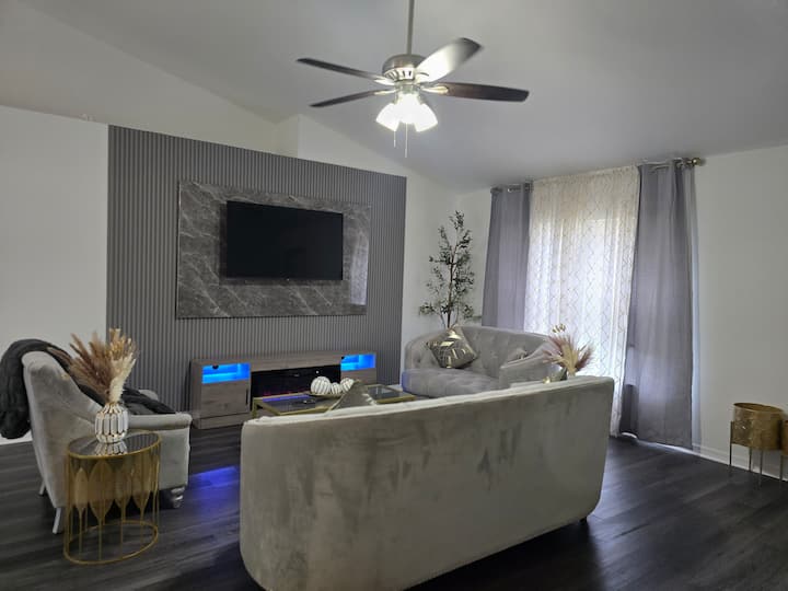 Casa Mia Luxe - Lehigh Acres
