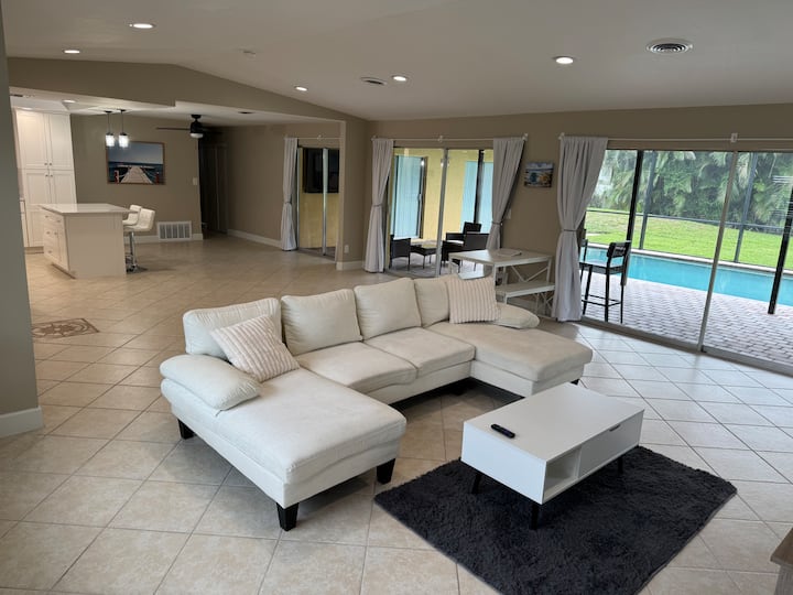3br Pool Home On Quiet Street With Water Access - North Fort Myers, FL