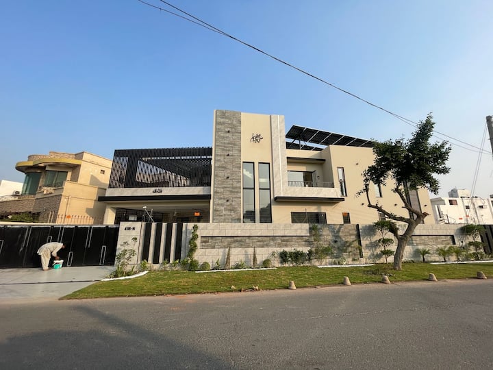 Ultra Modern 1 Kanal Private House | Dha Phase 1 - Pakistán