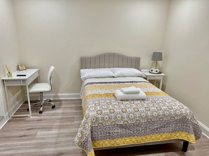 Cozy Room With Private Bathroom - Leesburg