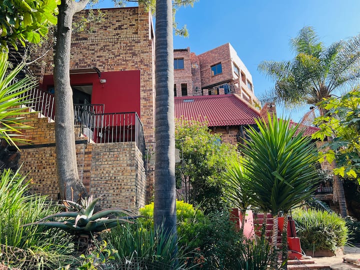 Melville Penthouse With Stunning Views - Johannesburg