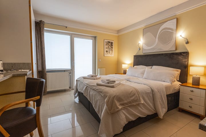 Wunderschönes Monteur-zimmer - Raunheim