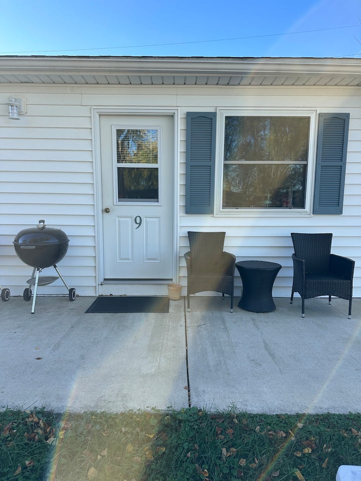 Cabin #9 Adjoined Cabin (2 Night Minimum) - Lake Wisconsin, WI