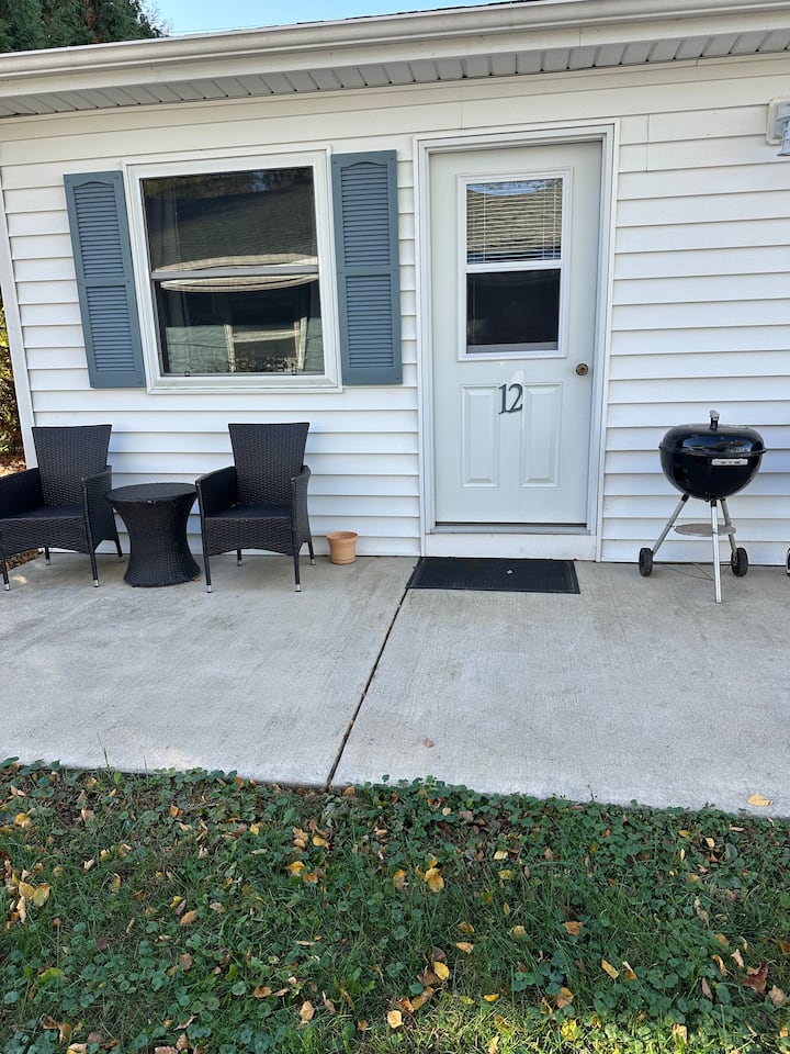 Cabin #12 Adjoined Cabin (2 Night Minimum) - Lake Wisconsin