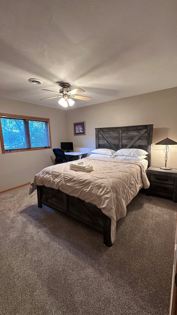 Cozy And Spacious - Maple Grove, MN