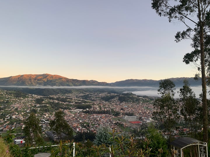 Casa Con Vista ÚNica A 10 Minutos De Cuenca - Cuenca