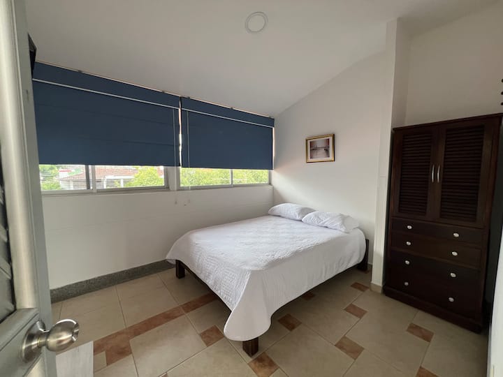 Habitación Con Aire Acondicionad - Neiva