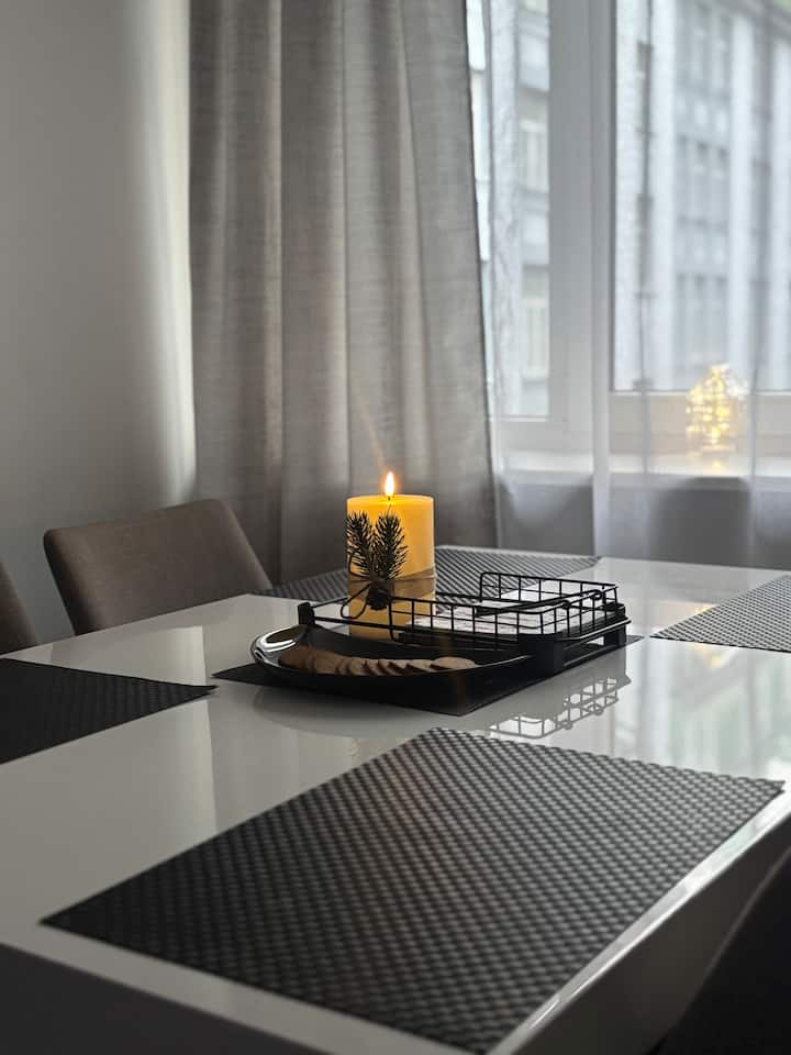 Cozy Central Apartment In Tallinn - Tallin