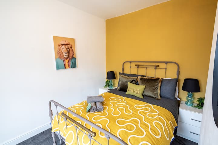 Chester 3br | Hoole Area | Sleeps 6 |Work & Family - Chester