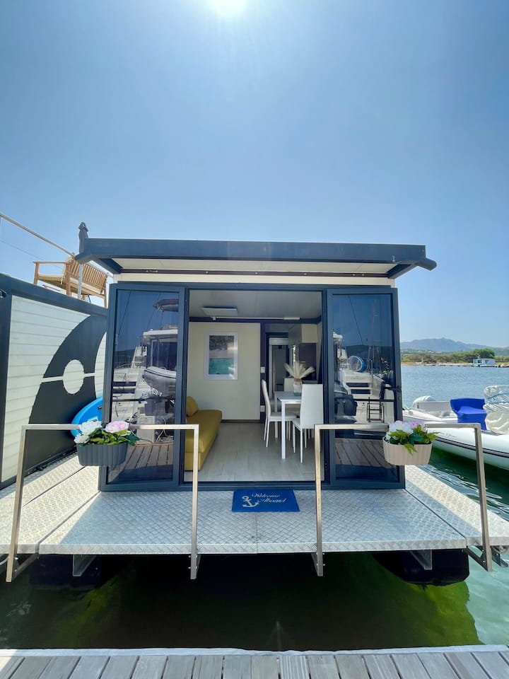 Esclusiva Houseboat Su Spiaggia Privata - Golfo Aranci