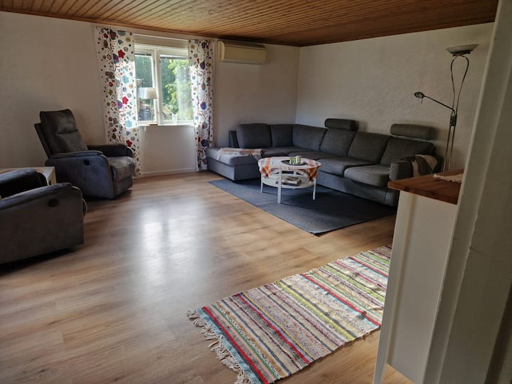 Hus På Landet I Närheten Av Sjön ÅSnen - Tingsryd