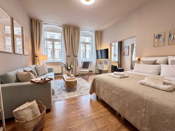 Parking | 100 M Old Town | Business | Amber & Air - Freiberg