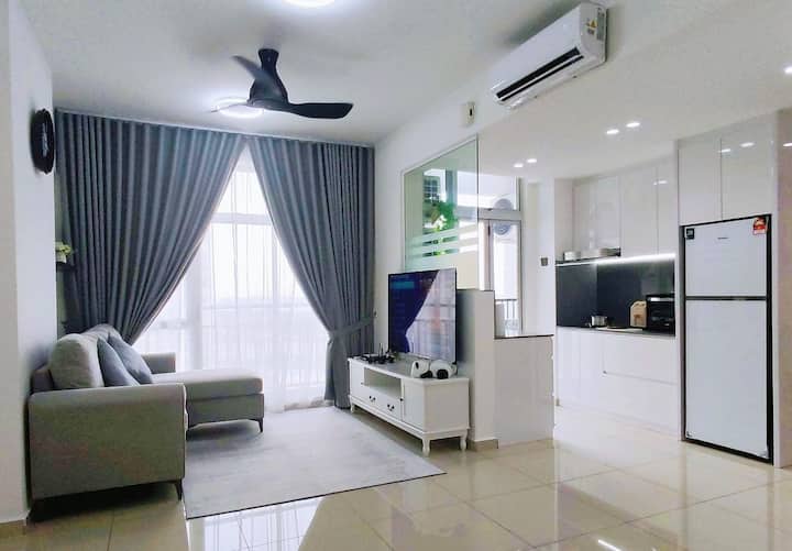 2b2b Panda Homestay Midas Near Senibong Hmemories - Pasir Gudang