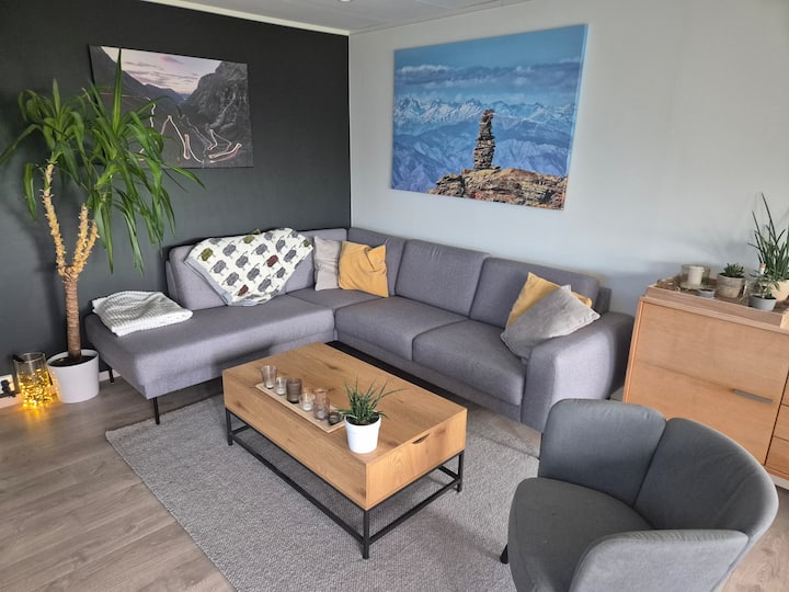 Toppetasje Med Terrasse - Molde