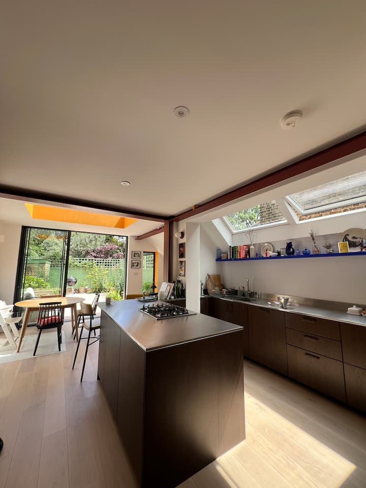 Spacious Garden Flat Near Notting Hill - London