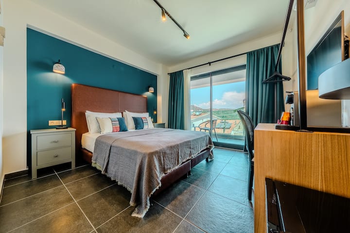 Deniz Manzaralı Balkonlu Oda- 201 - La Casa Marina - Fethiye